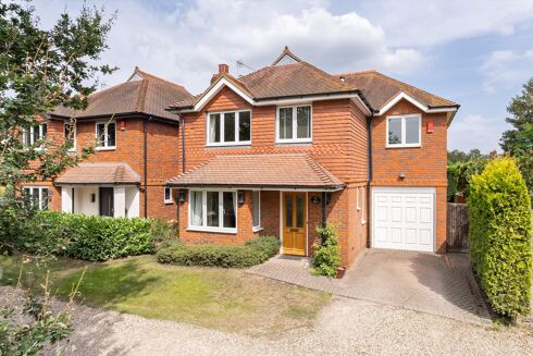 Property for Sale in Cobham - Houses for Sale in Cobham - Knight Frank (UK)