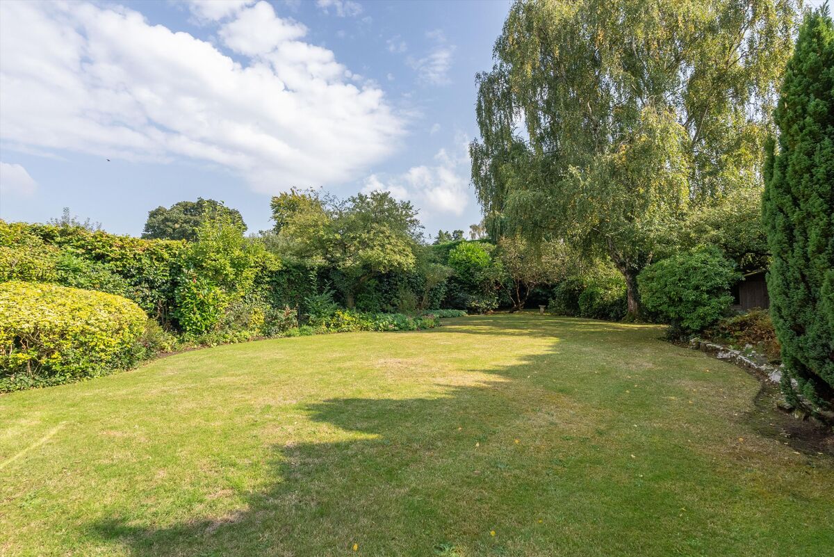 house for sale in Boughton Hall Avenue, Send, Woking, Surrey, GU23 ...