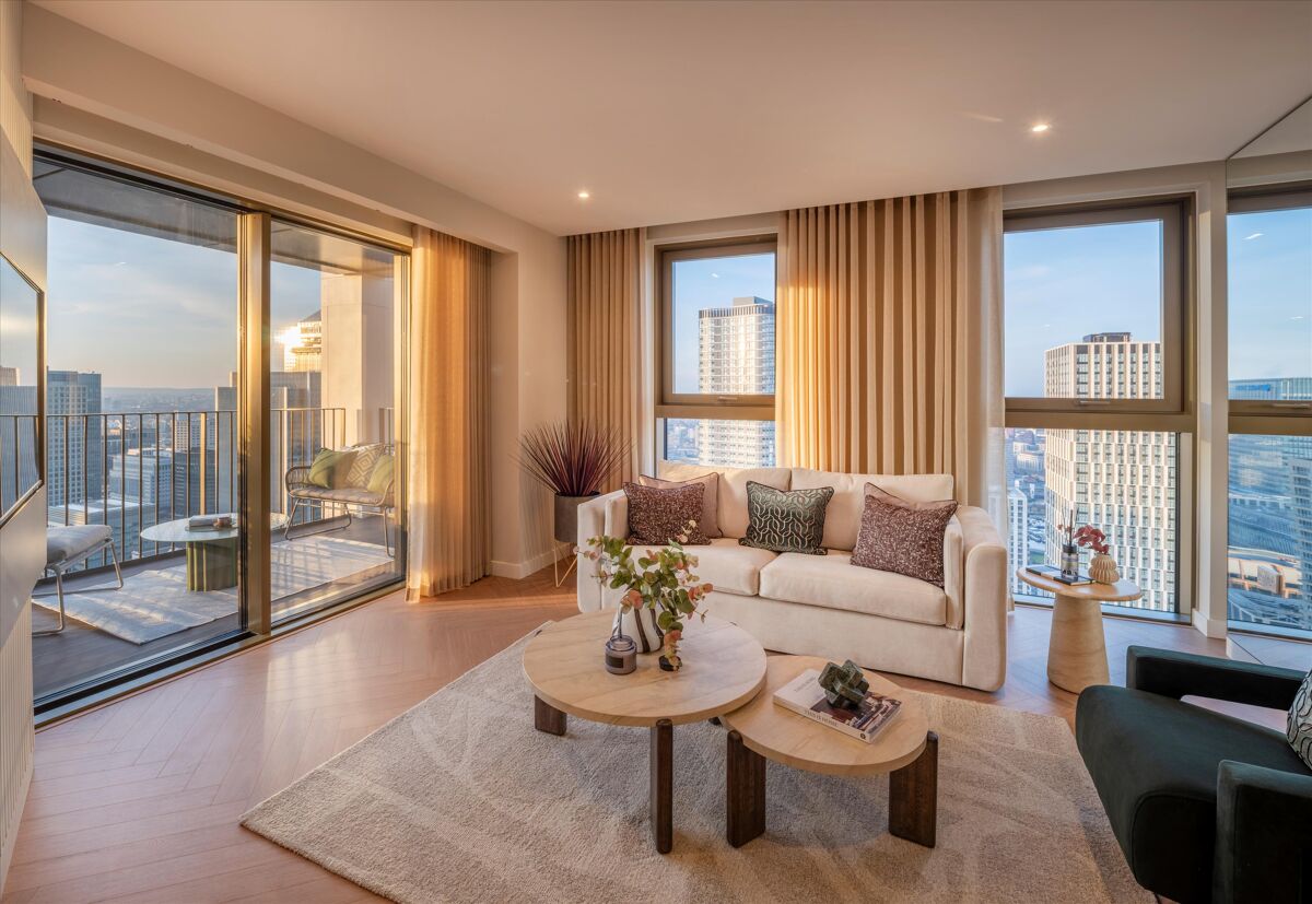 flat for sale in One Thames Quay, Marsh Wall, London, E14 ...