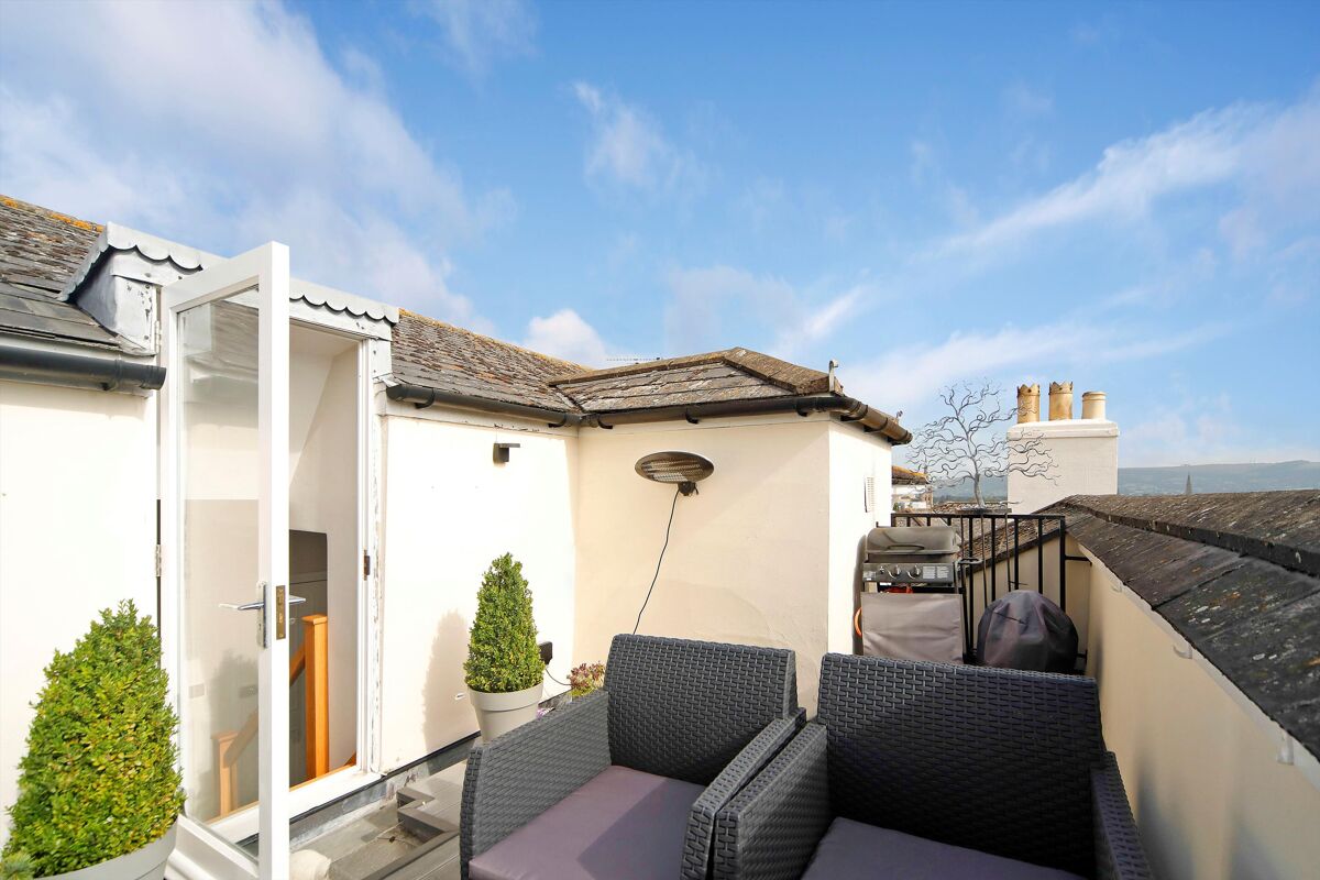 flat for sale in Parabola Road, Cheltenham, Gloucestershire, GL50 ...