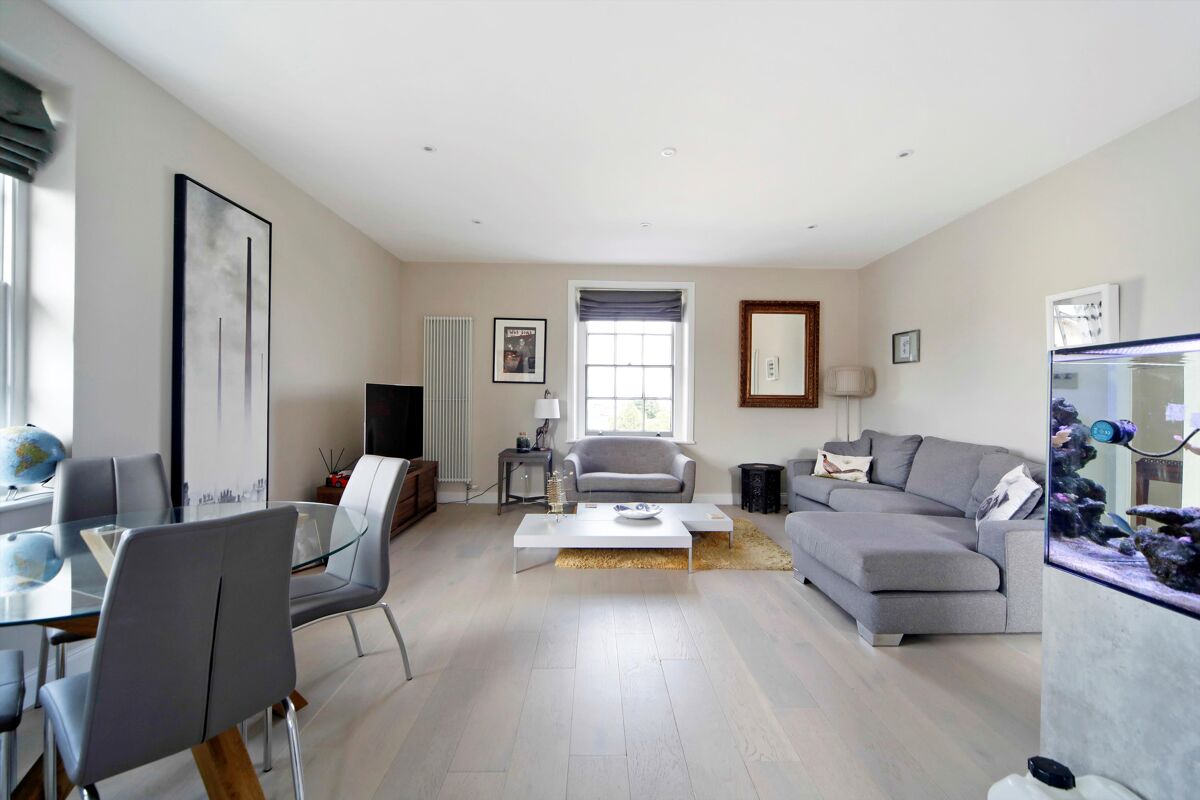 flat for sale in Parabola Road, Cheltenham, Gloucestershire, GL50 ...