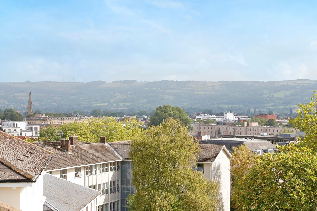 flat for sale in Parabola Road, Cheltenham, Gloucestershire, GL50 ...