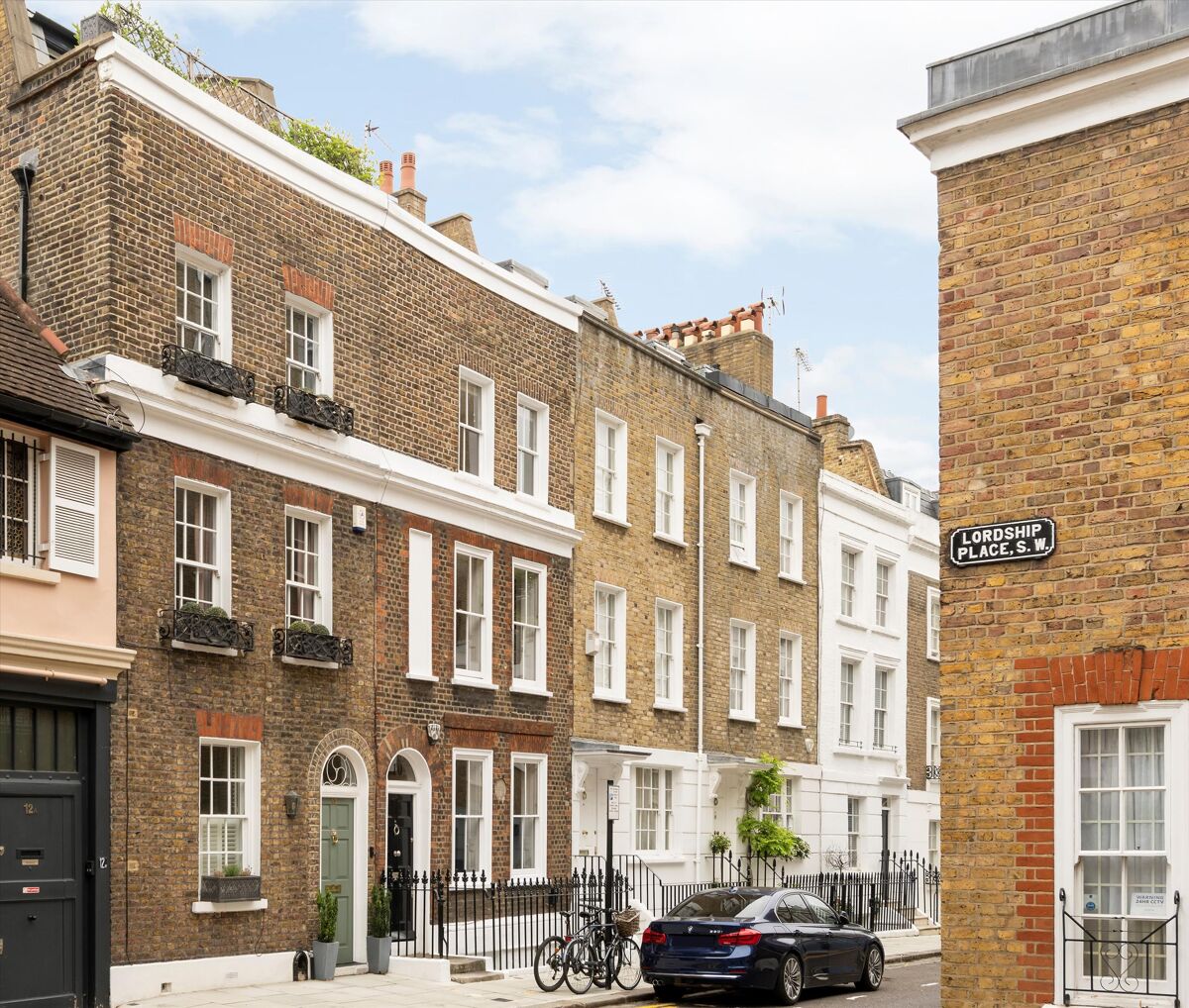 house for sale in Cheyne Row, London, SW3 - CHL012335759 | Knight Frank