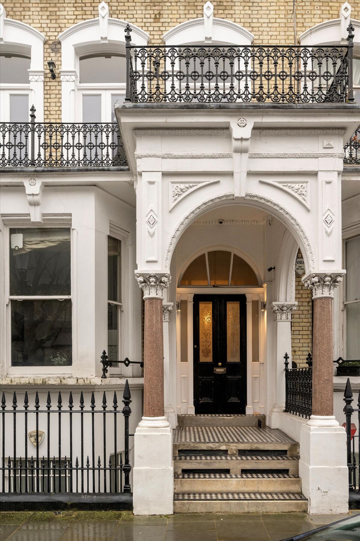 flat for sale in Redcliffe Square, Chelsea, SW10 - chl012473770 ...