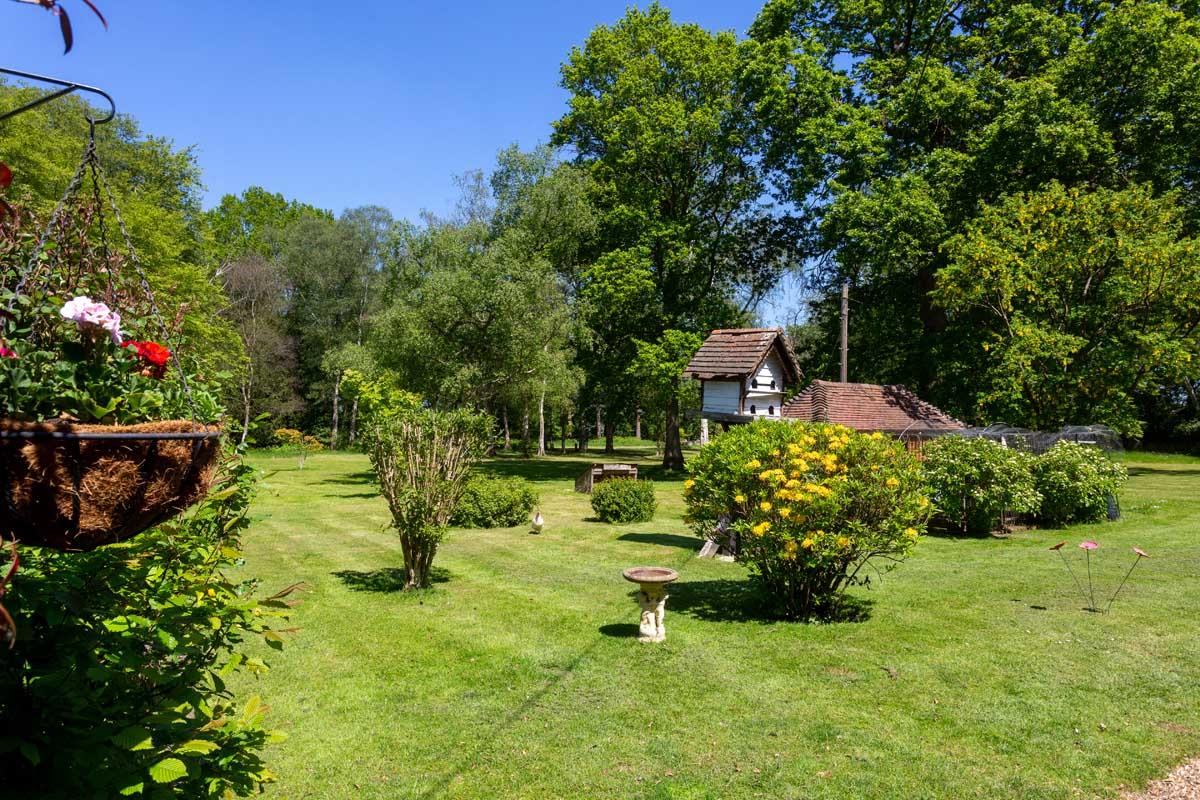 house for sale in Harmer Green, Hertfordshire, AL6 - cho012188600 ...