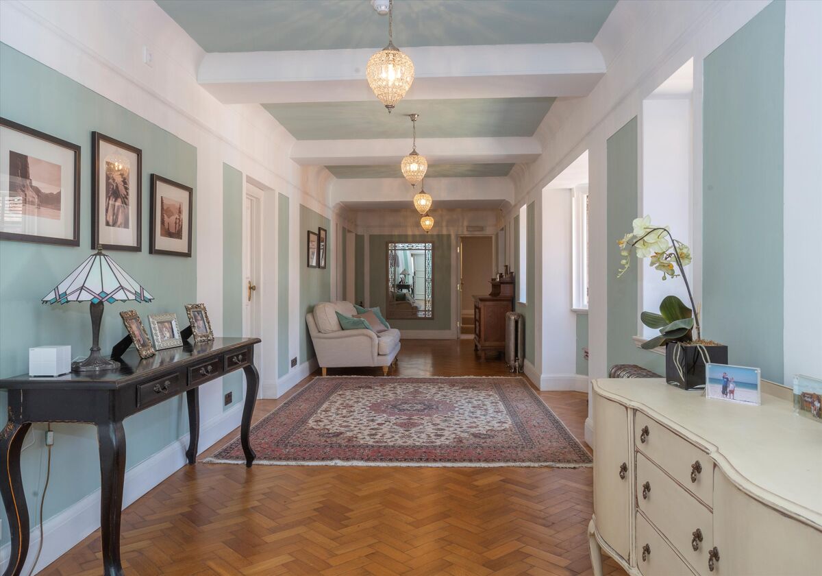 house for sale in Harmer Green, Hertfordshire, AL6 - cho012188600 ...