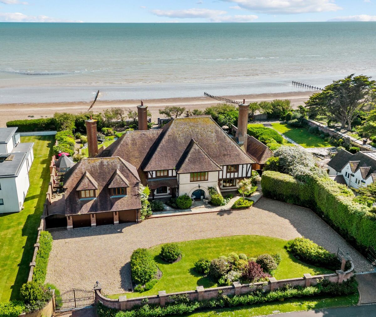 Superb beachfront property for sale | Knight Frank