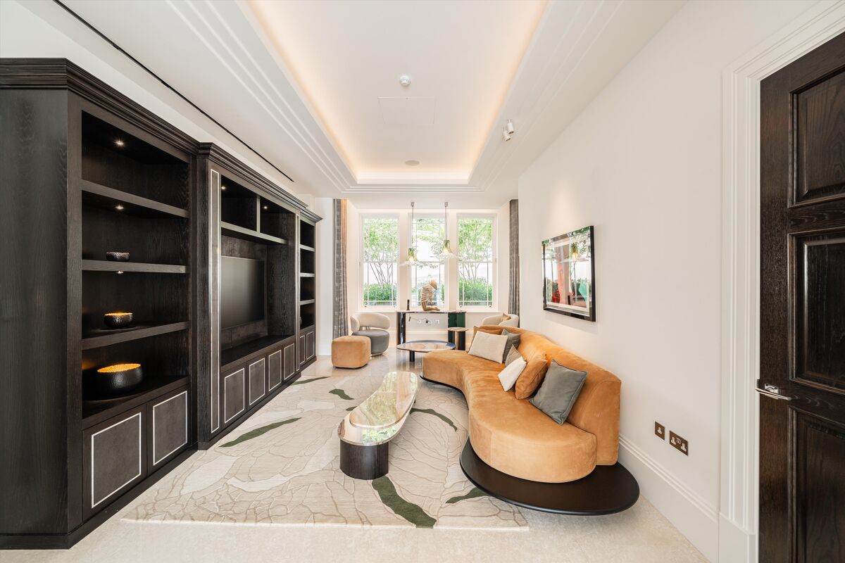 house for sale in Rodona Road, St George's Hill, Weybridge, Surrey ...