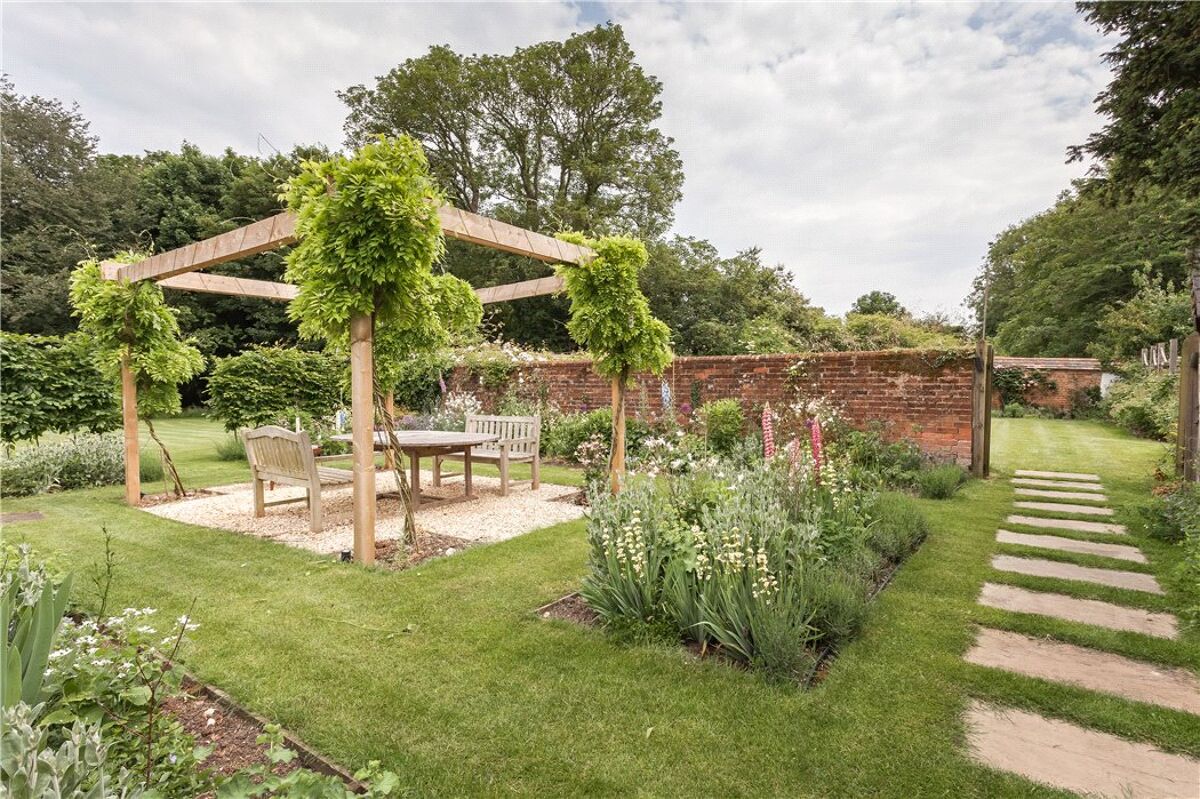 house for sale in Duke Street, Micheldever, Winchester, Hampshire, SO21 ...