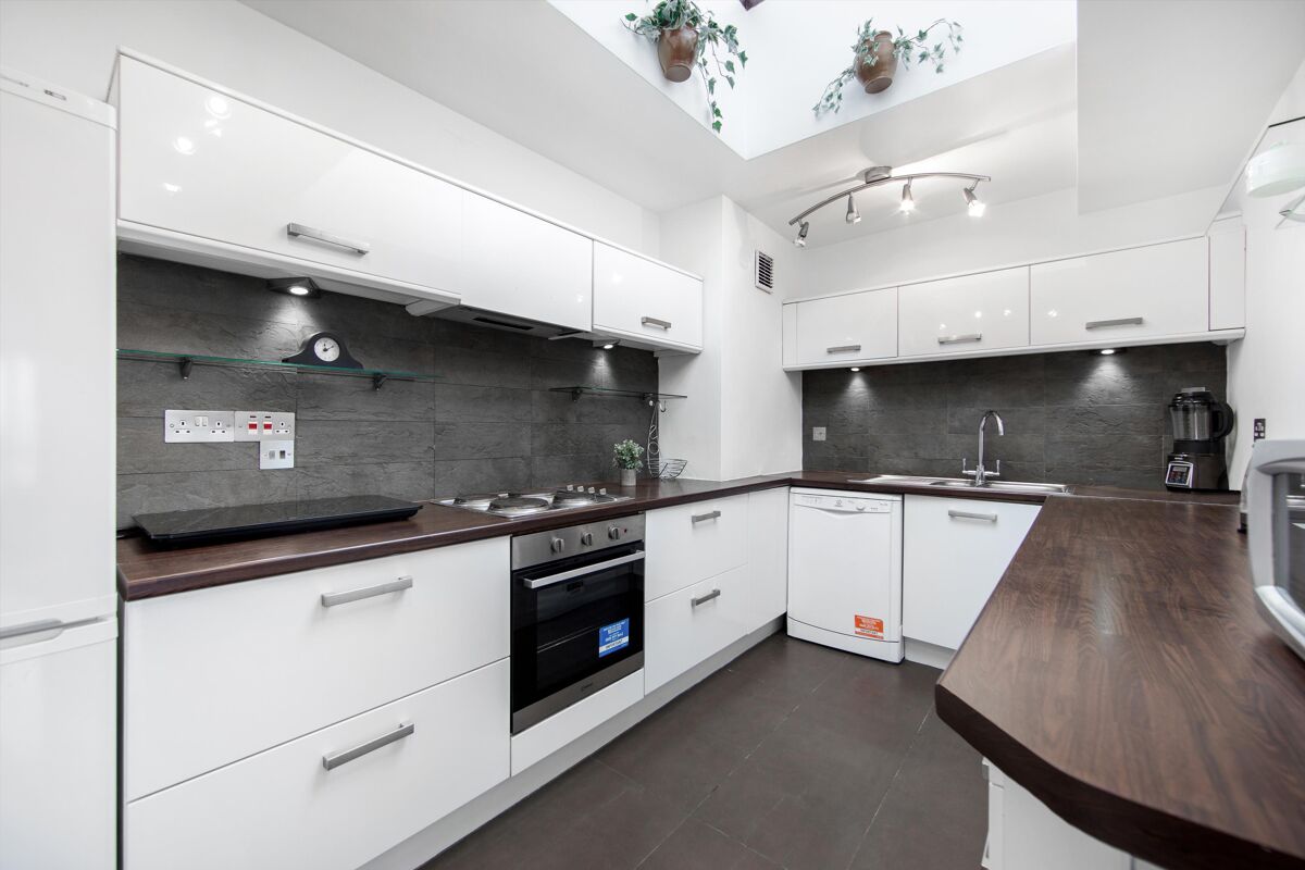 flat to rent in Pier House, 31 Cheyne Walk, Chelsea, London, SW3 ...