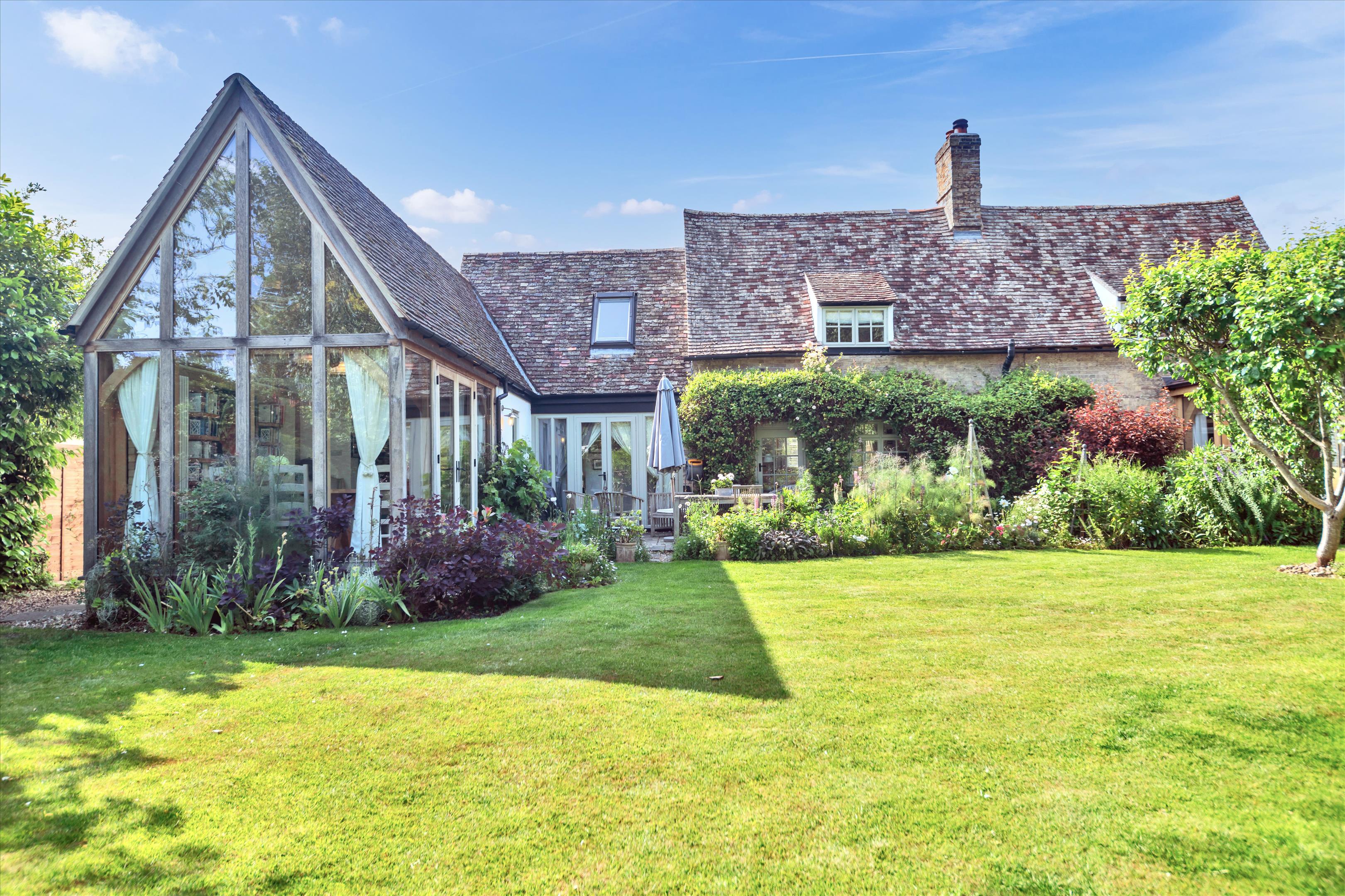 A truly unique Grade II listed detached period cottage, South East ...