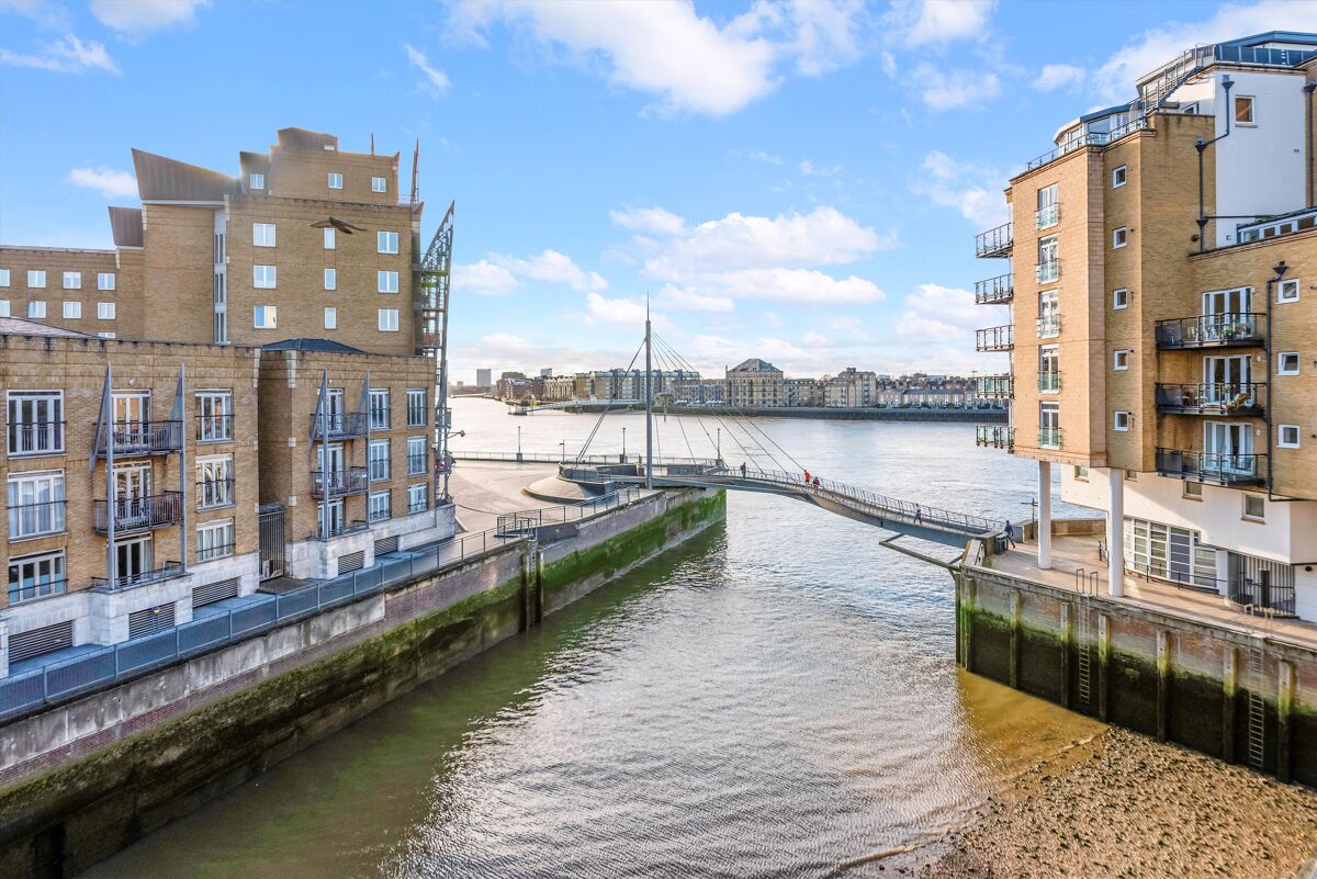 apartment for sale in Dunbar Wharf, E14 - cnw012013123 | Knight Frank