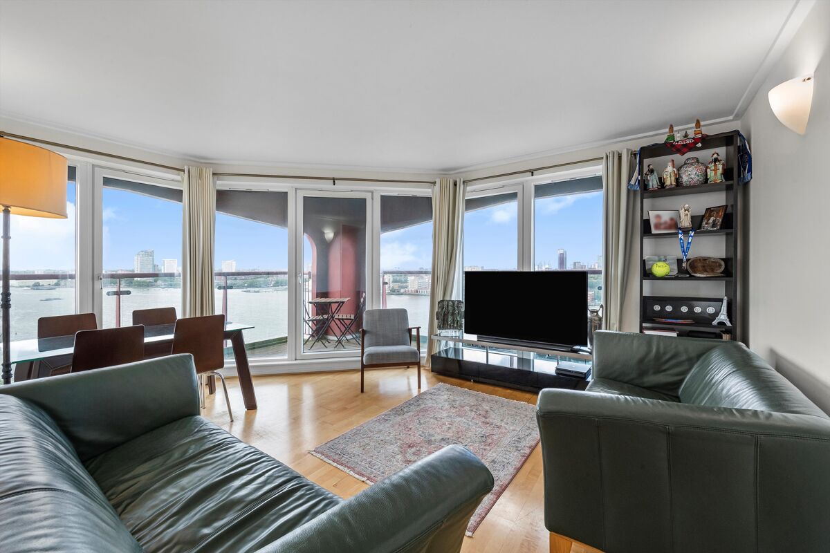 apartment for sale in Seacon Tower, Hutchings Street, London, E14 ...