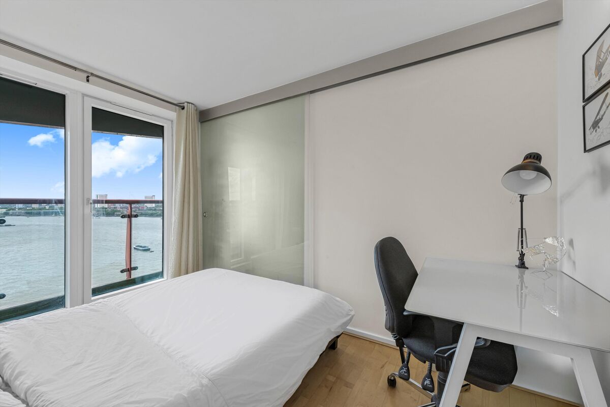 apartment for sale in Seacon Tower, Hutchings Street, London, E14 ...