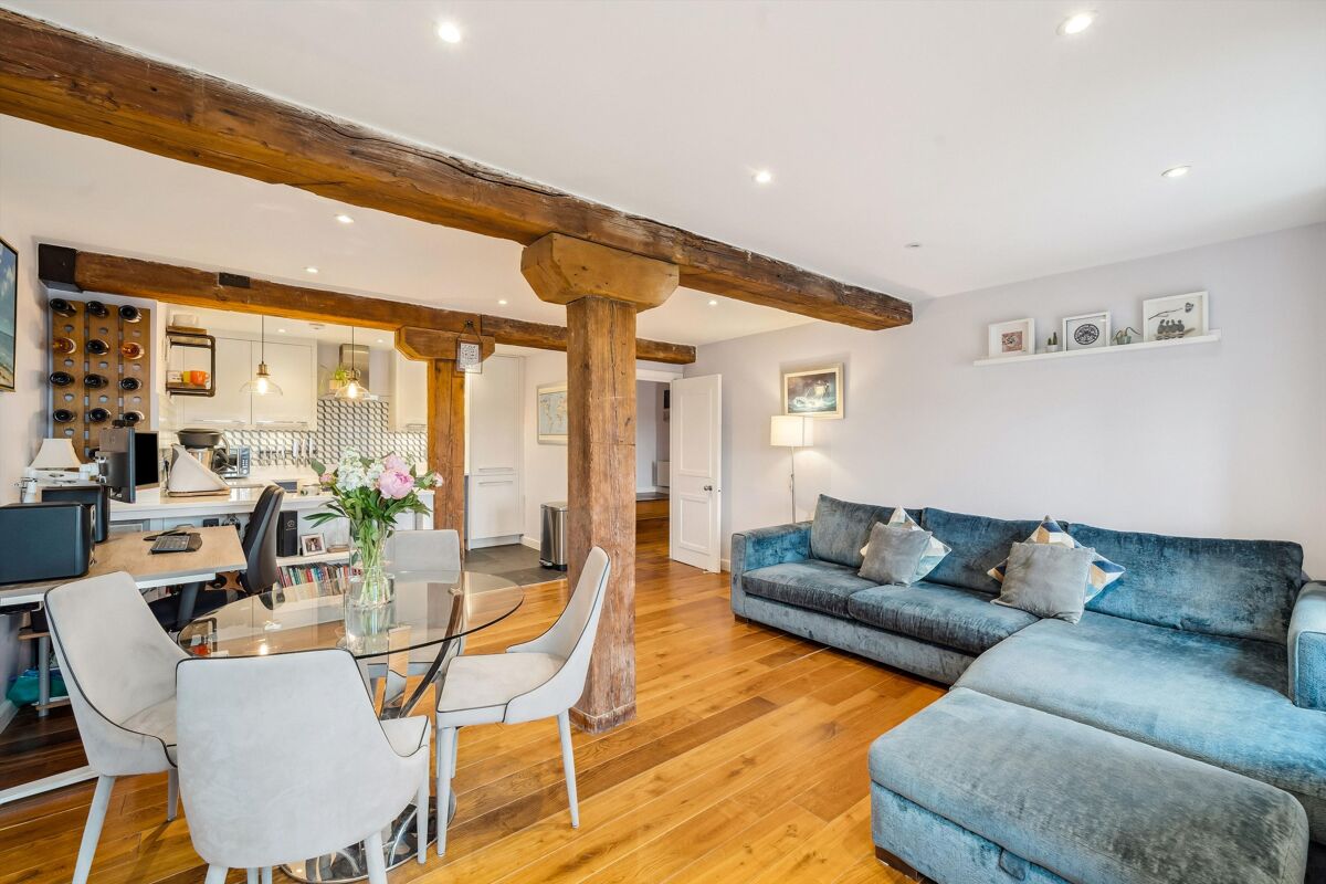 apartment for sale in Vogans Mill Wharf, Shad Thames, SE1 - cnw012590516 | Knight Frank