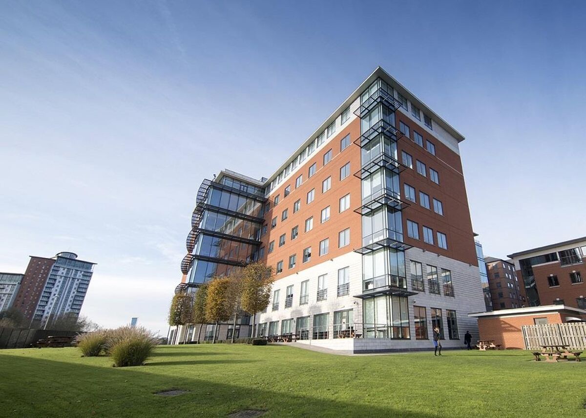 Office (Serviced Offices) to rent in No 2 Wellington Place, Leeds, LS1 ...