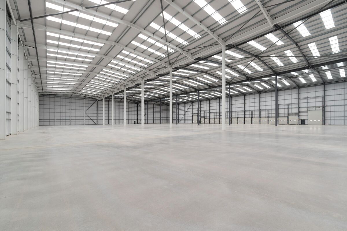 Industrial/Distribution to rent in Junction One, Central Park ...