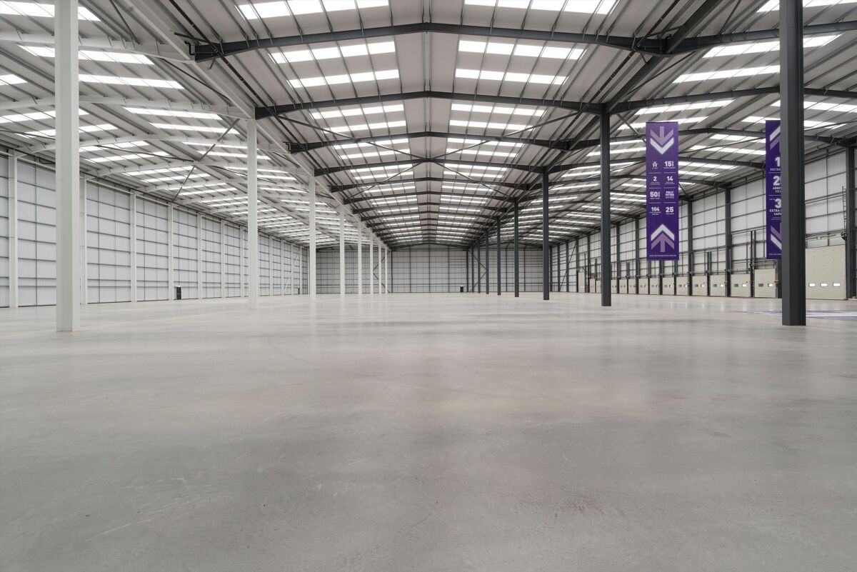 Industrial/Distribution to rent in Junction One, Central Park ...