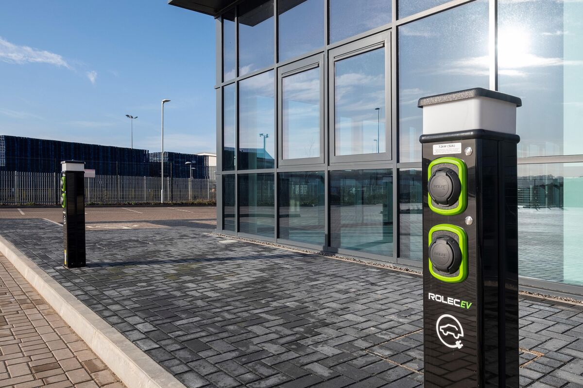 Industrial/Distribution to rent in Junction One, Central Park ...