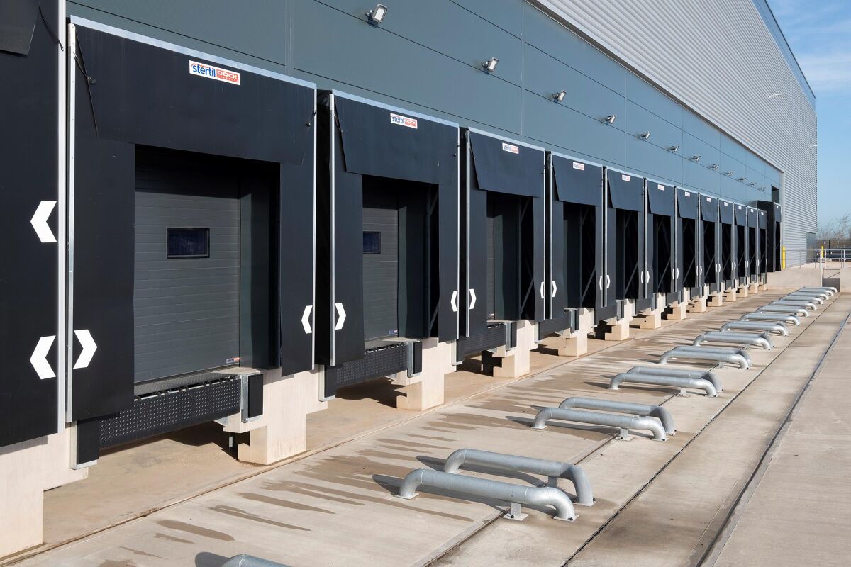 Industrial/Distribution to rent in Junction One, Central Park ...