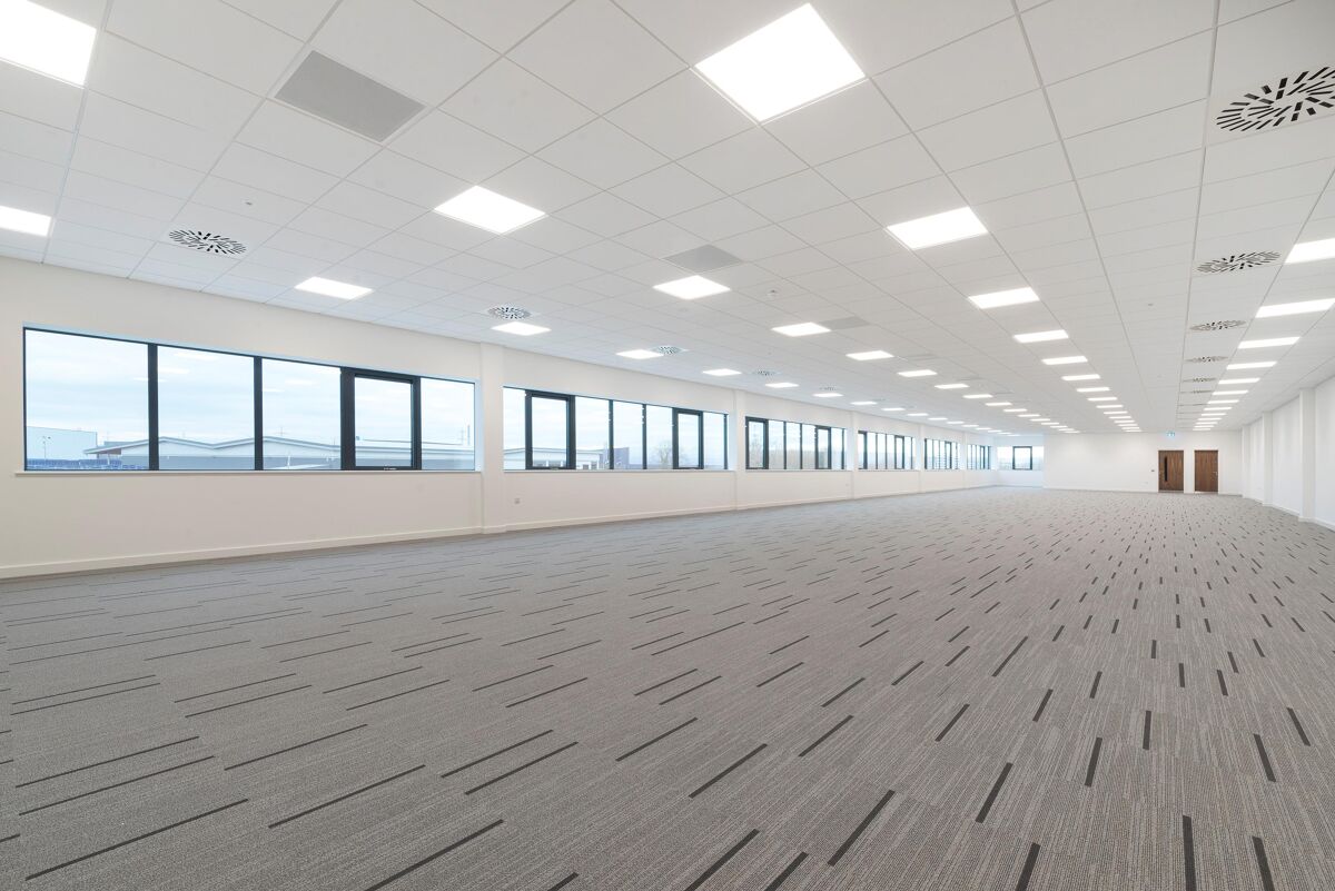 Industrial/Distribution to rent in Junction One, Central Park ...