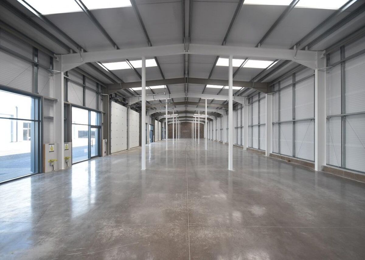 Industrial/Distribution to rent in Unit 15 Bankhead Drive, City South ...