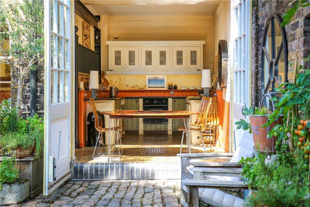house for sale in Crescent Lane, Clapham, London, SW4 - CPM190071 ...