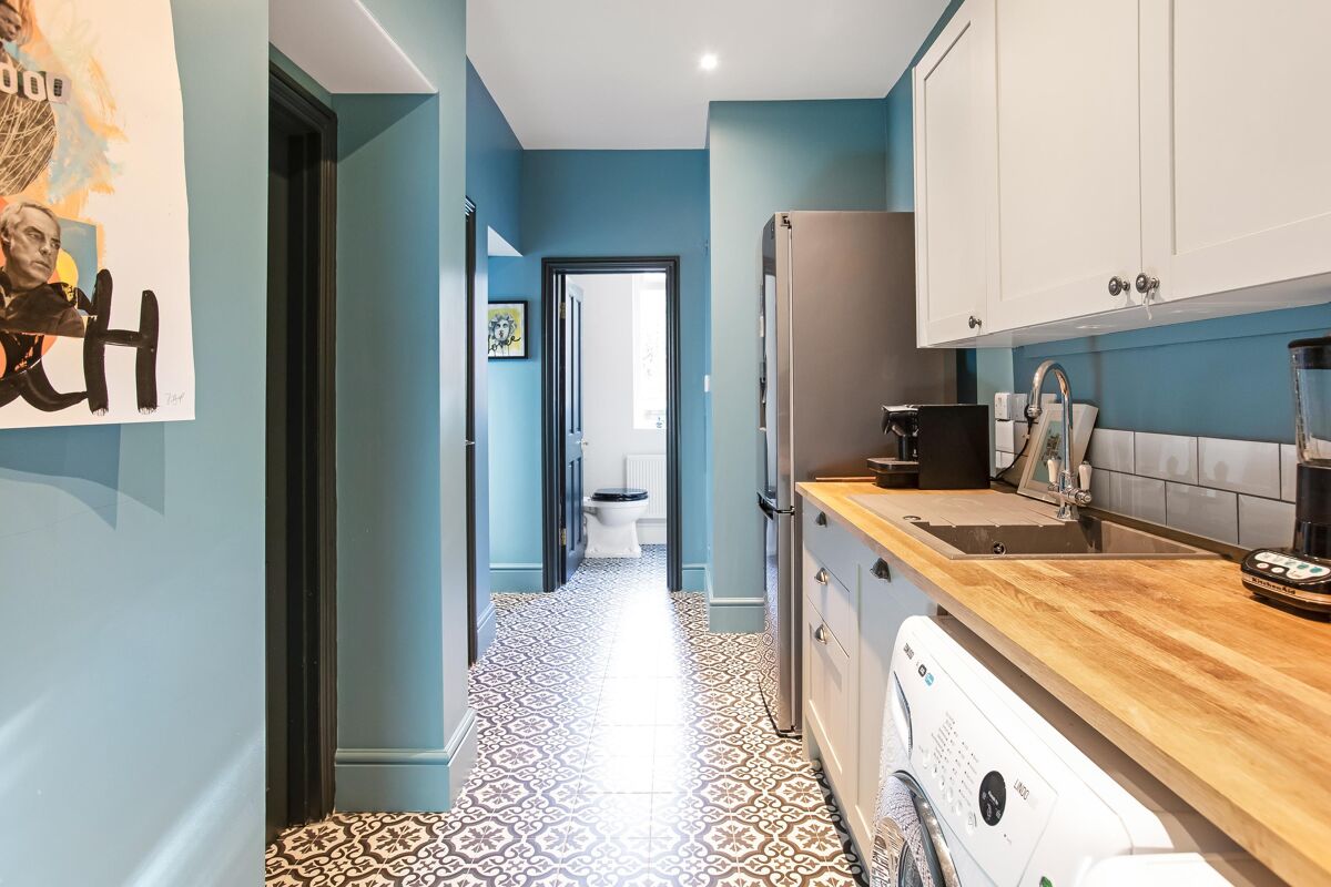 house for sale in Larkhall Rise, London, SW4 - CPM190079 | Knight Frank