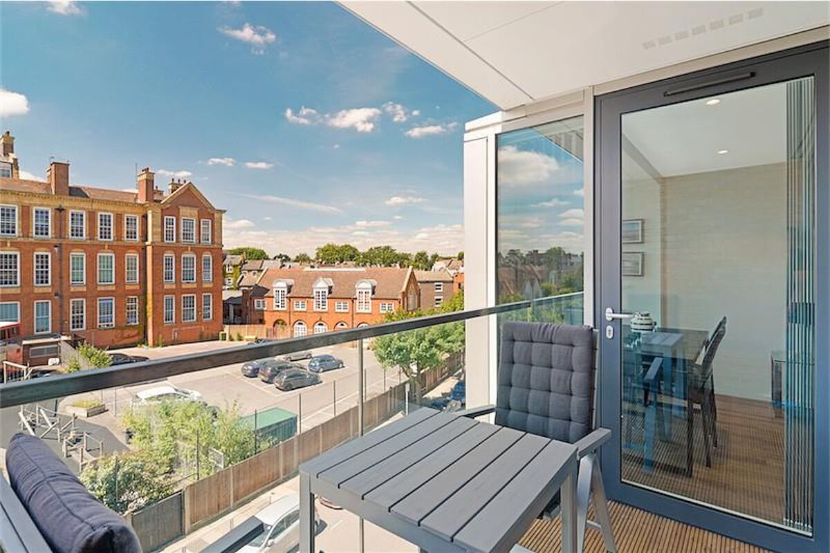 flat to rent in Beacon Tower, 1 Spectrum Way, Wandsworth Town, London ...