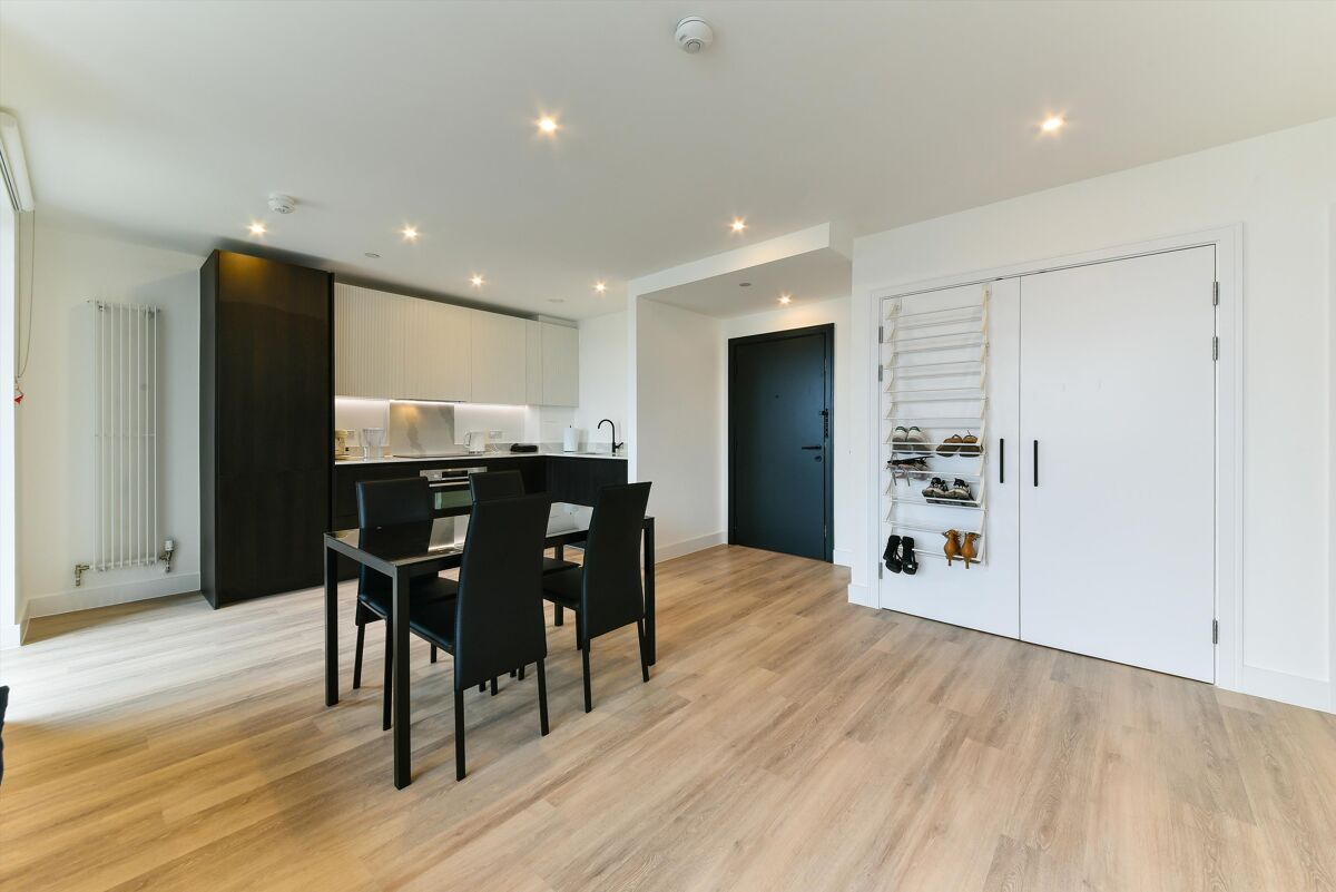 flat to rent in Heartwood Boulevard, London, W3 - cus012531574 | Knight ...