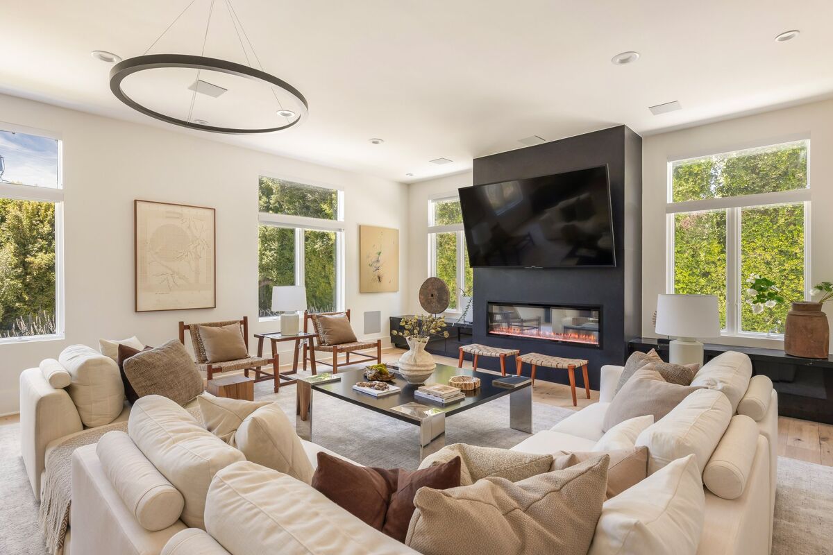 house for sale in 4322 Hayvenhurst Ave, Encino, CA, 91436, US ...