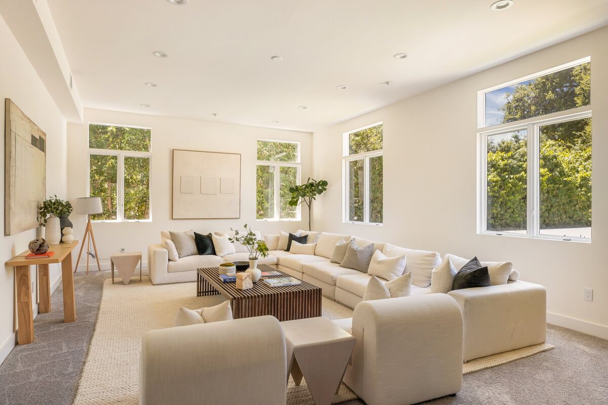 house for sale in 4322 Hayvenhurst Ave, Encino, CA, 91436, US ...