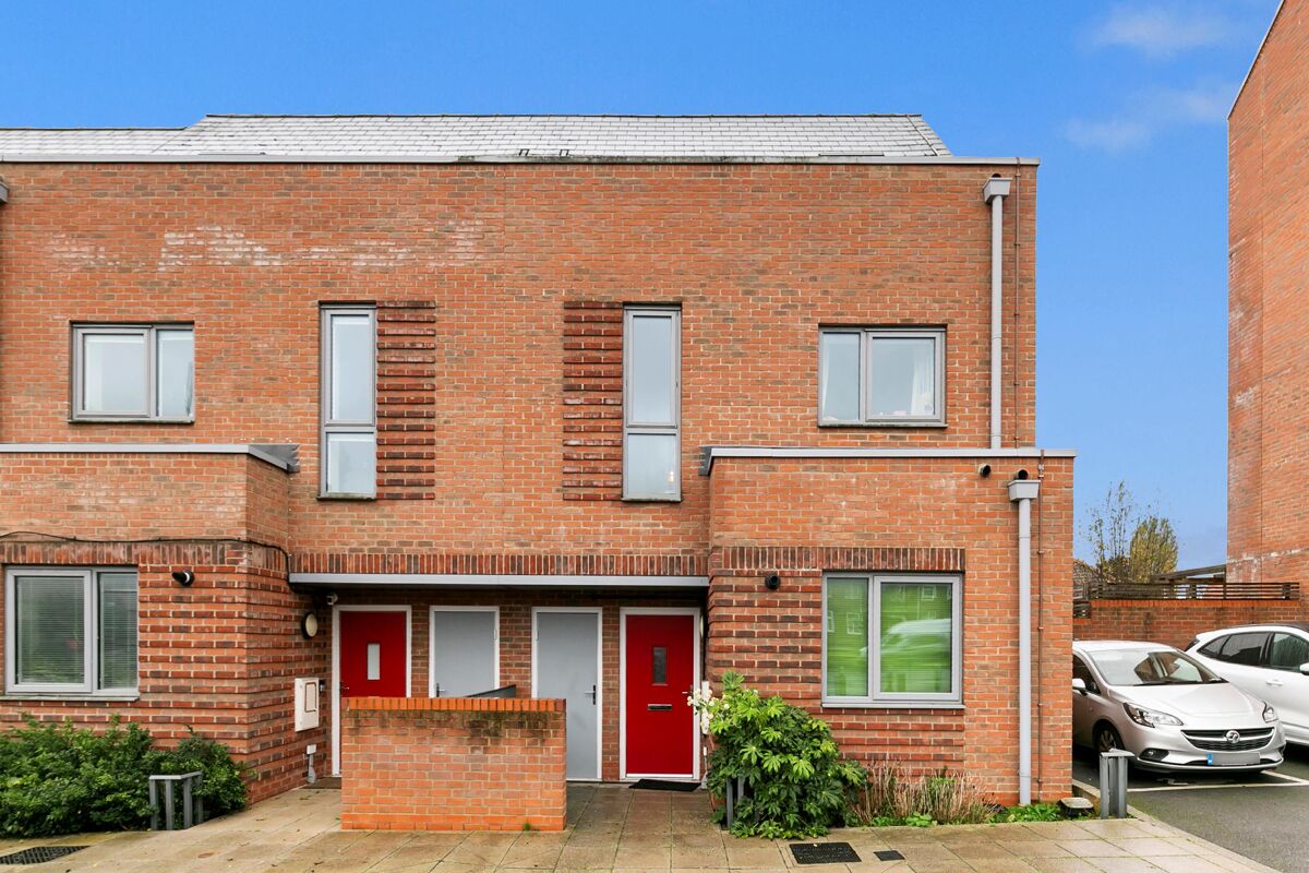 flat for sale in Manet Gardens, London, W3 - cwk012524214 | Knight Frank UK