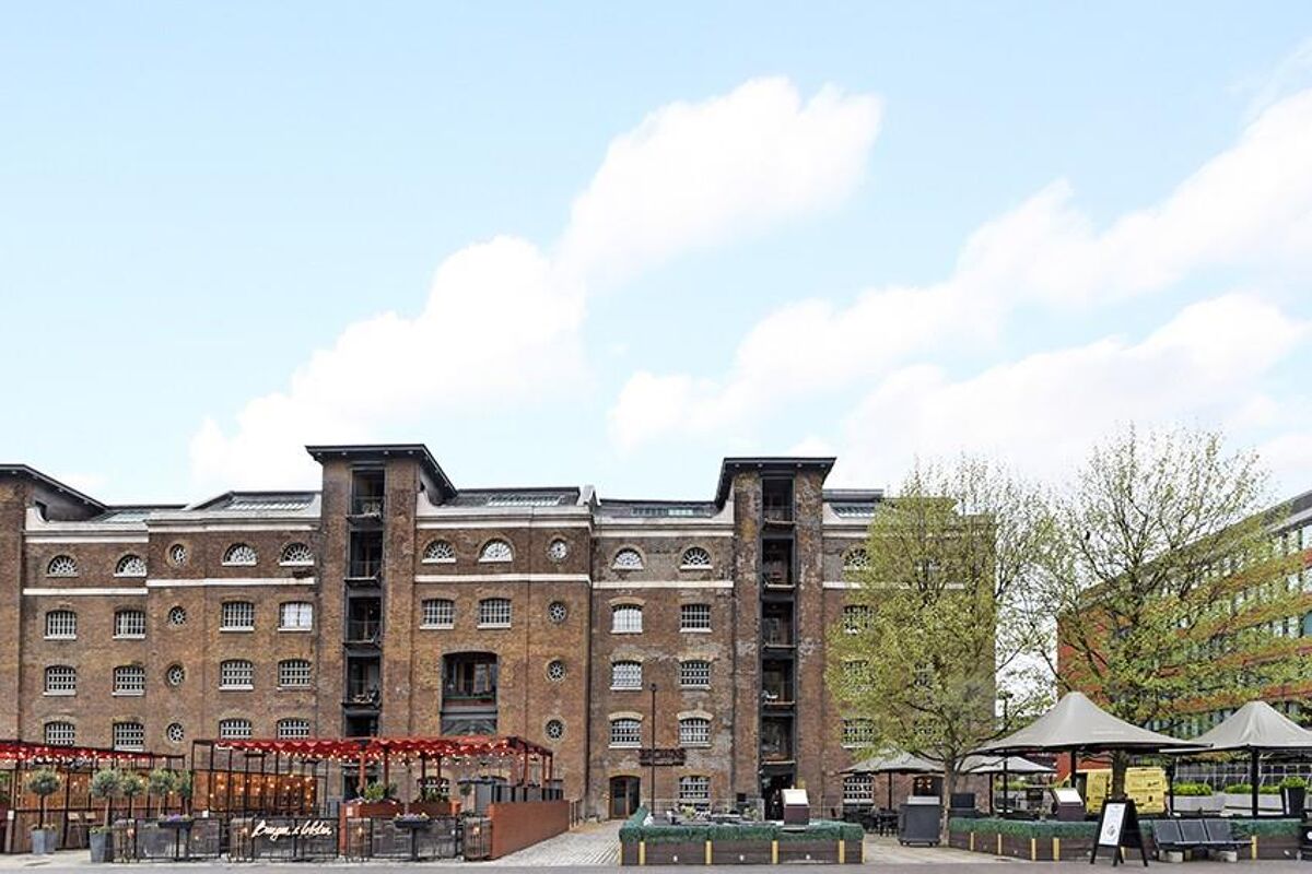 flat to rent in Port East Apartments, Hertsmere Road, Nr Canary Wharf ...