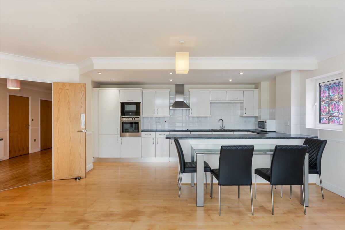 flat to rent in Langbourne Place, London, E14 - cwq012553046 | Knight Frank