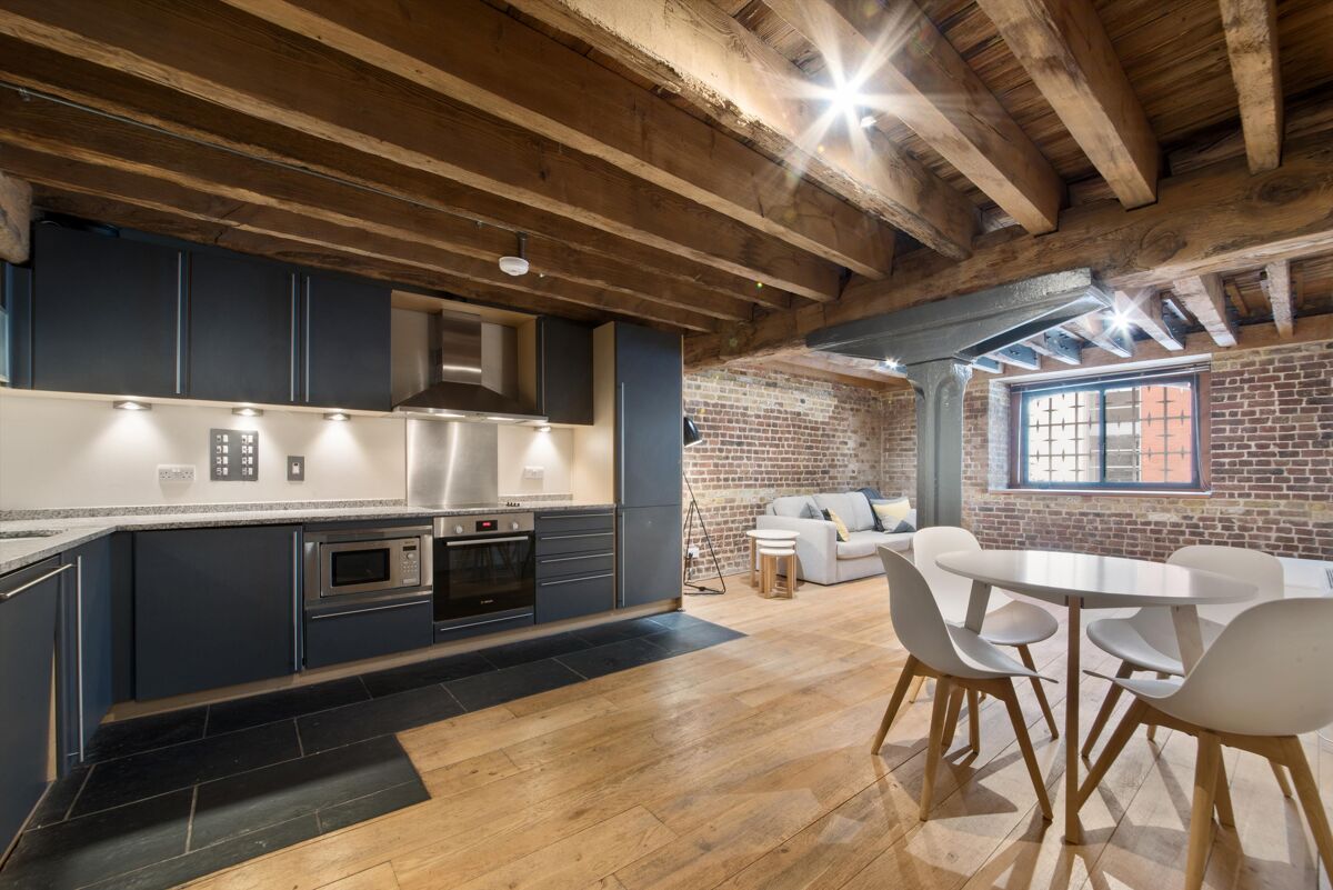 flat to rent in Port East Apartments, Hertsmere Road, Nr Canary Wharf ...