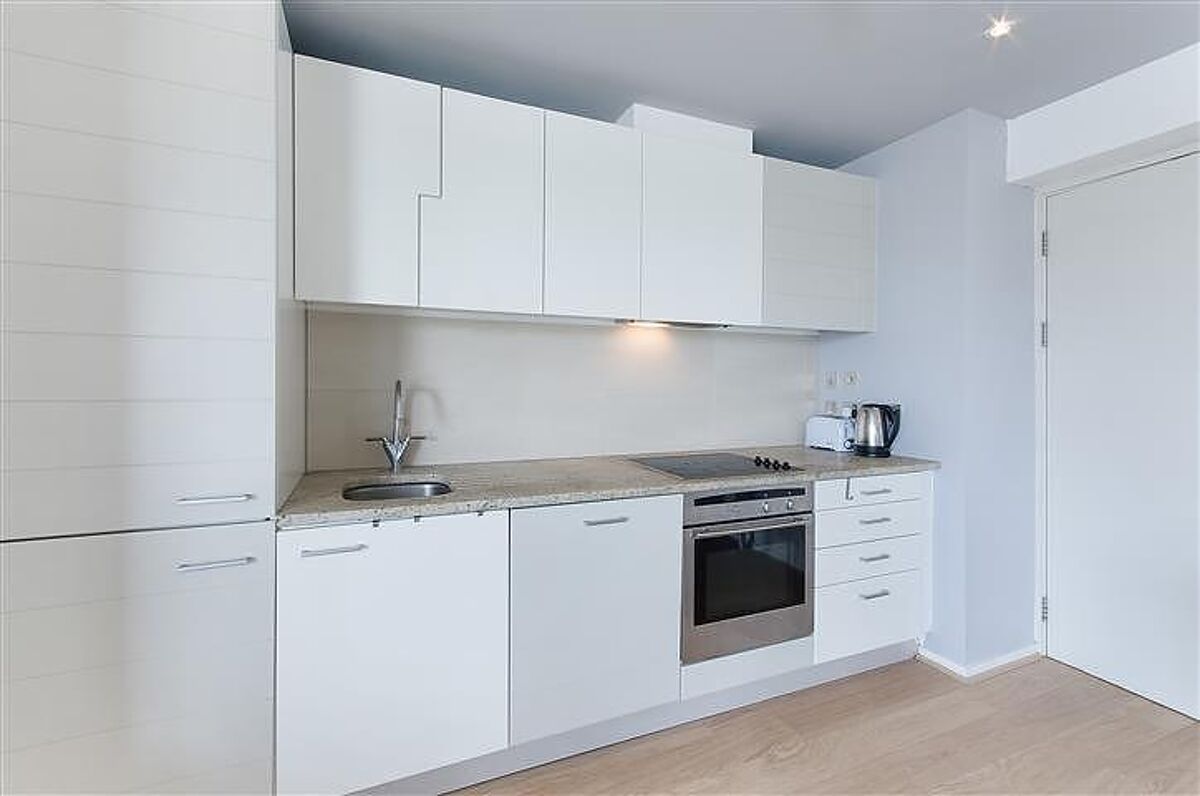 flat to rent in Seacon Tower, Hutchings Street, London, E14 ...