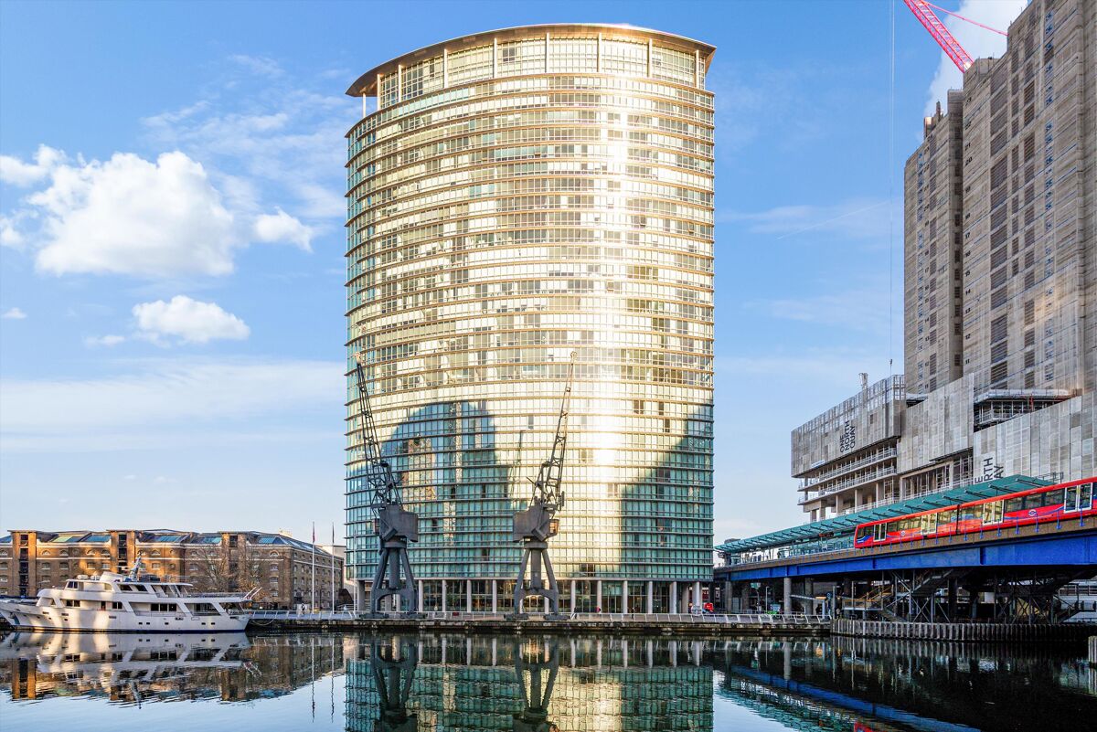 flat to rent in West India Quay, 26 Hertsmere Road, Nr Canary Wharf ...