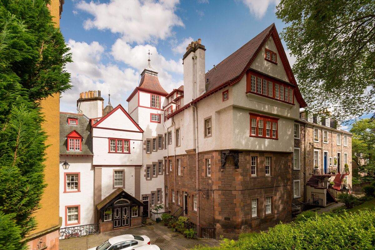 flat for sale in Ramsay Garden, Edinburgh, Midlothian, EH1 ...