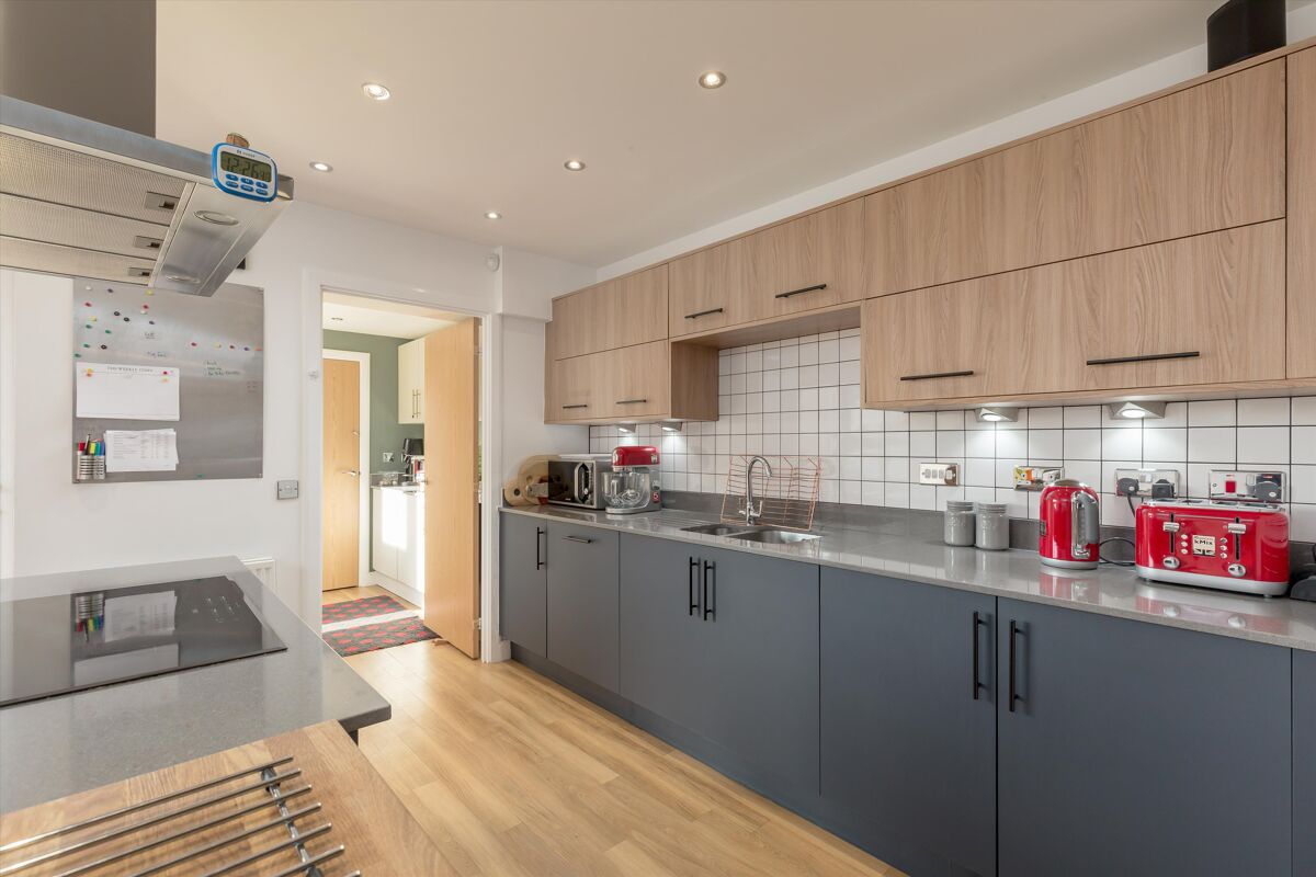 house for sale in Devon Place, Edinburgh, EH12 - edn012181689 | Knight ...