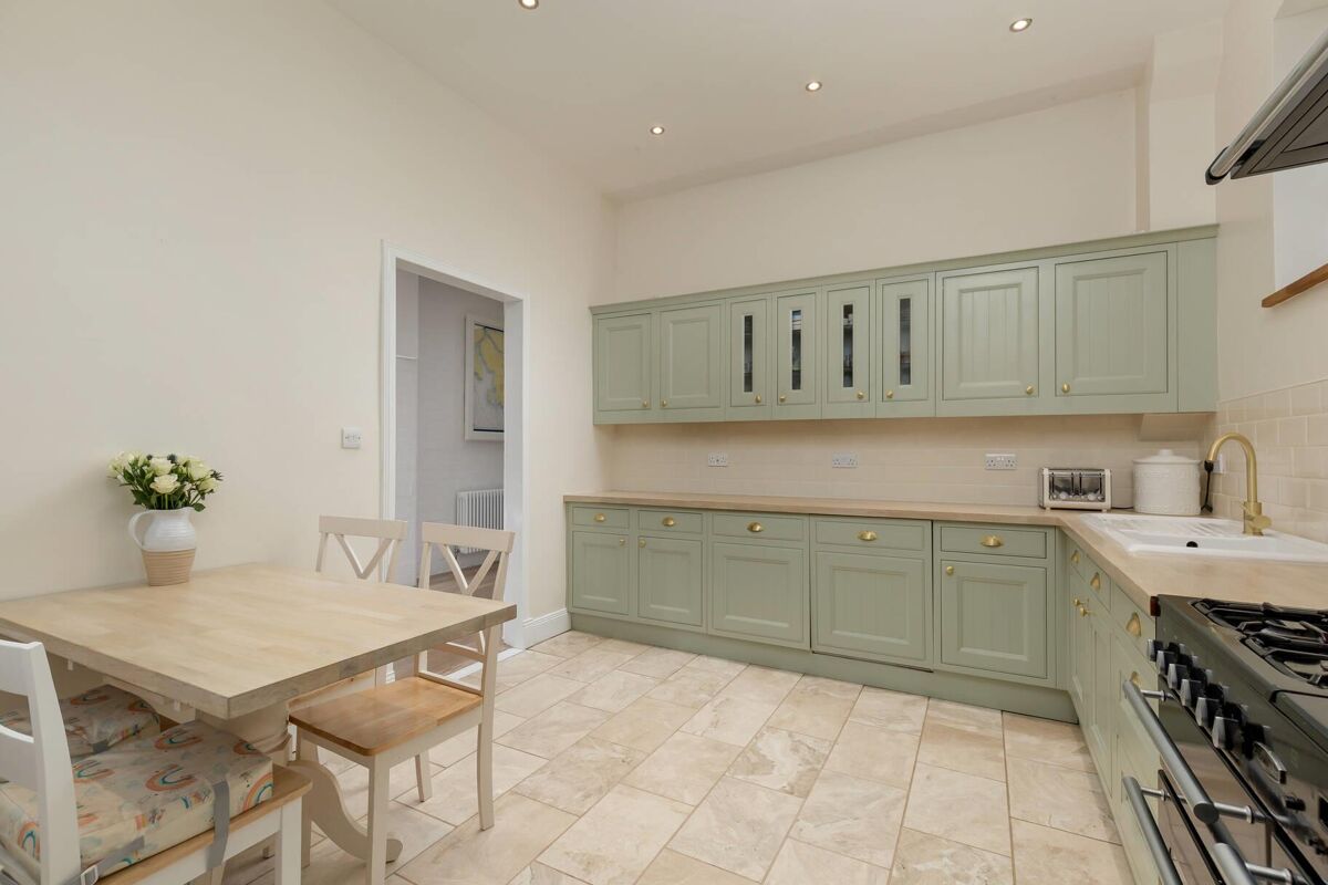 house for sale in The Stables, Edinburgh, EH14 - edn012234297 | Knight ...