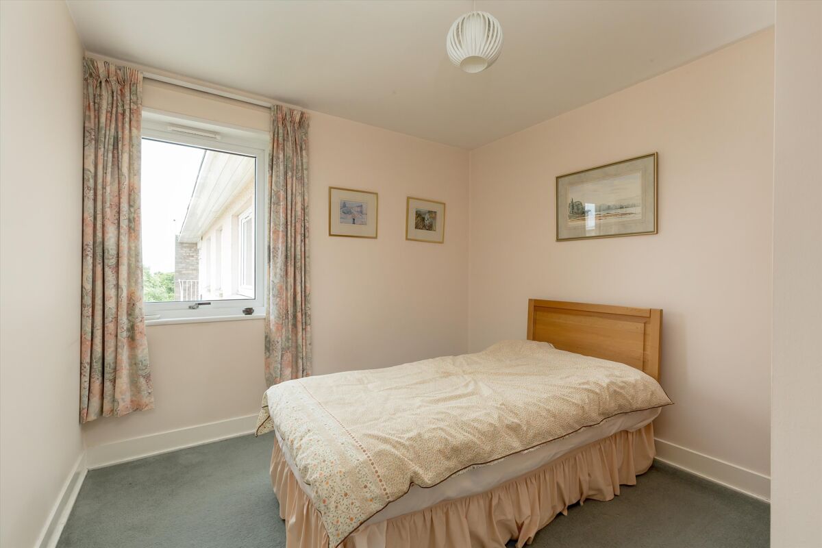 flat for sale in Succoth Court, Edinburgh, EH12 - edn012284543 | Knight ...