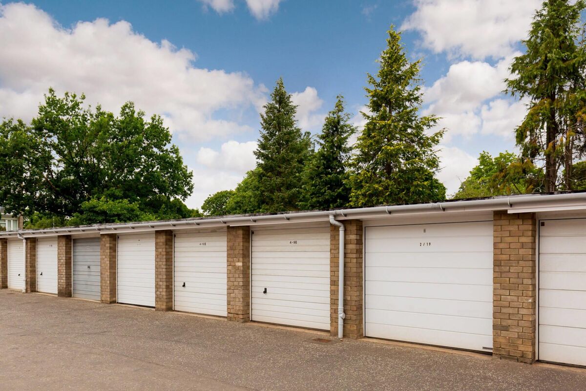 flat for sale in Succoth Court, Edinburgh, EH12 - edn012284543 | Knight ...