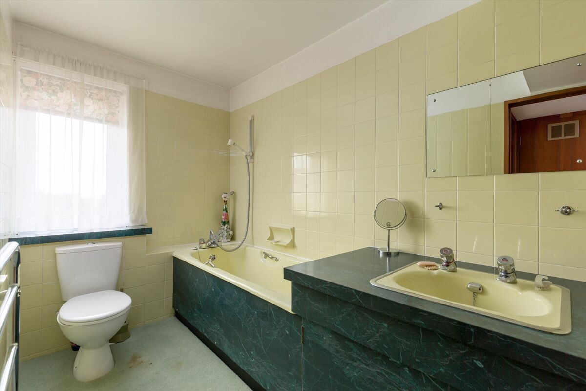 flat for sale in Succoth Court, Edinburgh, EH12 - edn012284543 | Knight ...