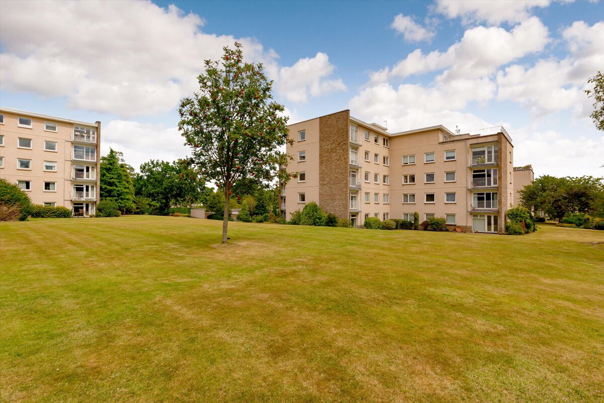 flat for sale in Succoth Court, Edinburgh, EH12 - edn012284543 | Knight ...