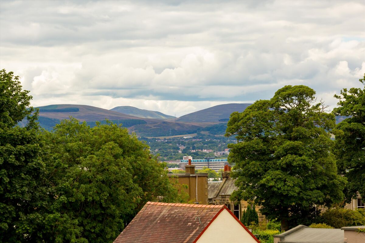 flat for sale in Succoth Court, Edinburgh, EH12 - edn012284543 | Knight ...