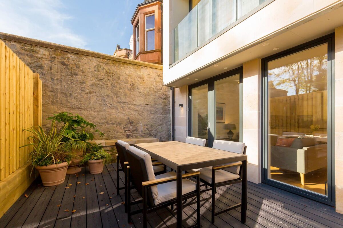 flat for sale in Morningside Drive, Edinburgh, EH10 - edn012364853 ...