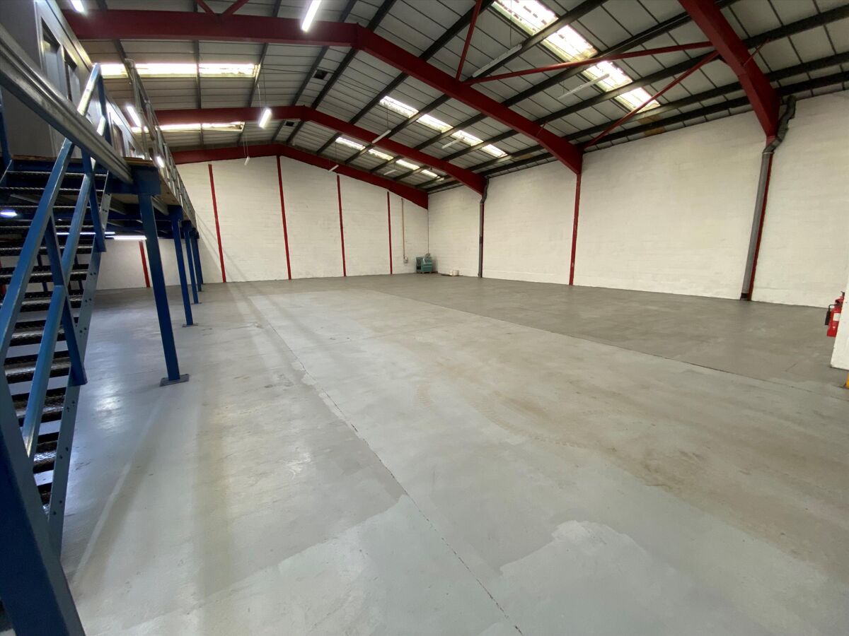 Industrial/Distribution to rent in Unit 6, City Park Industrial Estate ...