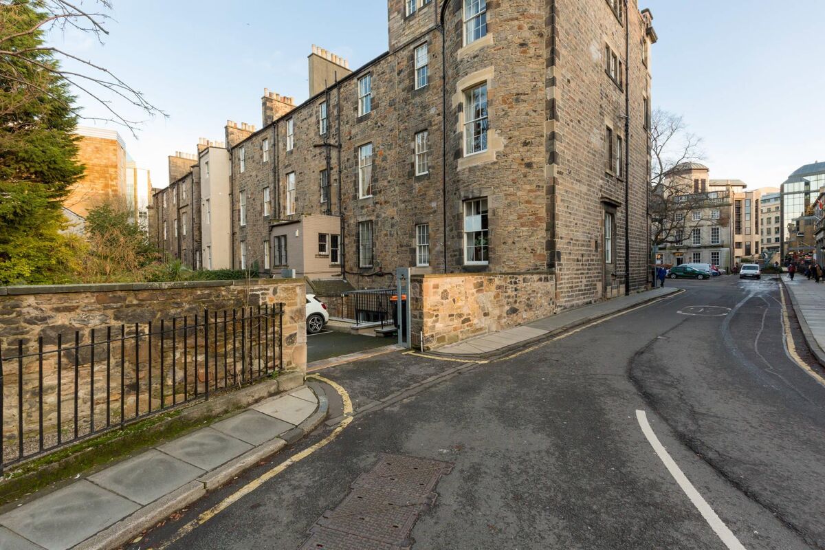 flat for sale in Rutland Square, Edinburgh, Midlothian, EH1 - enh190096 ...