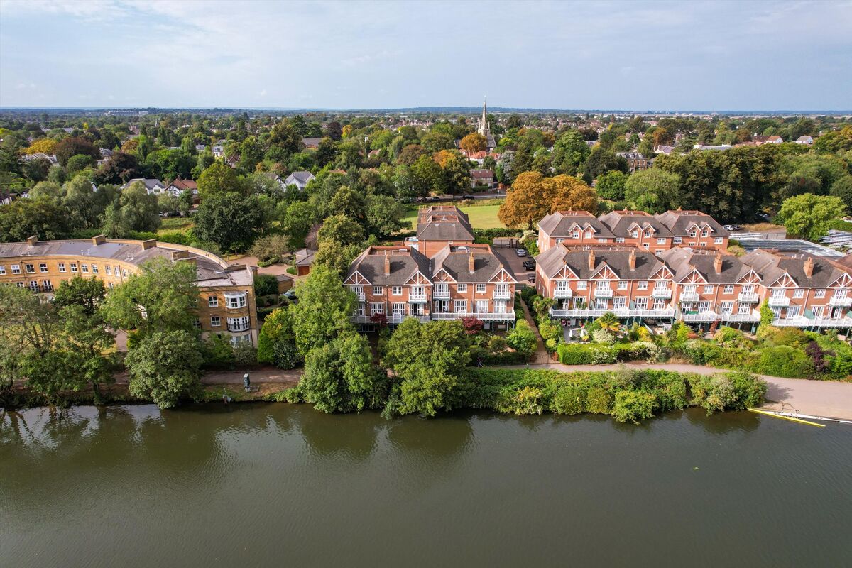 house for sale in The Riverside, Graburn Way, East Molesey, Surrey, KT8 ...